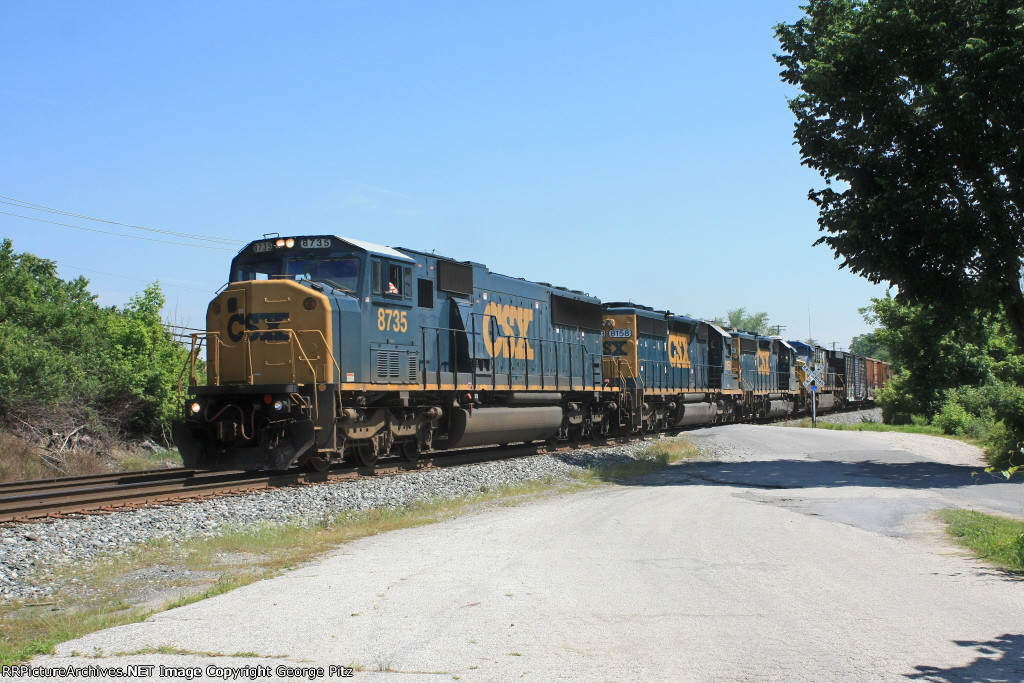 CSX 8735 and train Q409
